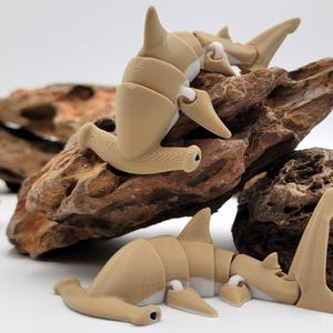 Articulated Mini Hammerhead Shark Fidget Toy - Unique 3D Printed Marine ...