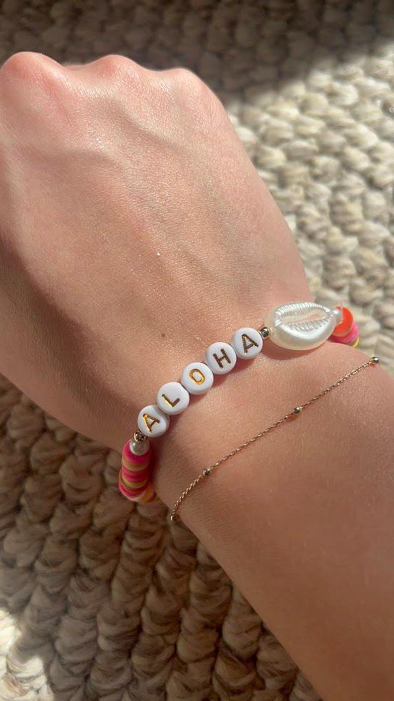 Preppy Beachy ALOHA Shell Clay Bead Bracelet - Etsy