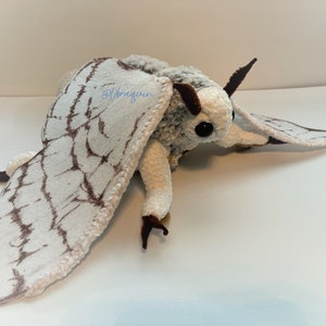 Silk Moth Realistic Crochet Pattern - Etsy