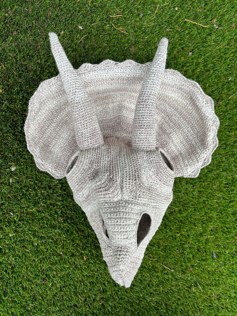 Chomp- Triceratops Skull Crochet Pattern - Etsy