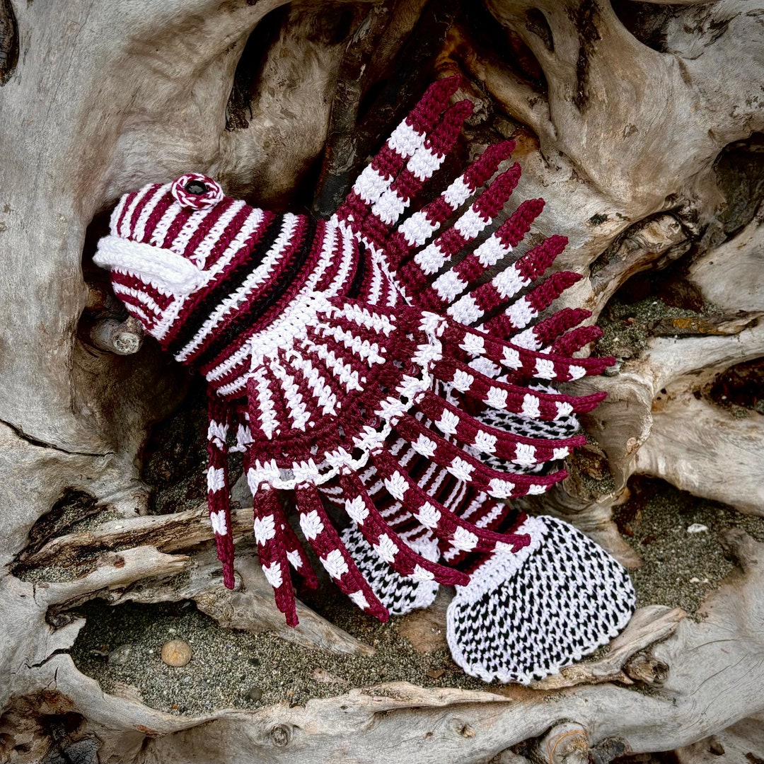 Lola the Lionfish Crochet Pattern - Etsy