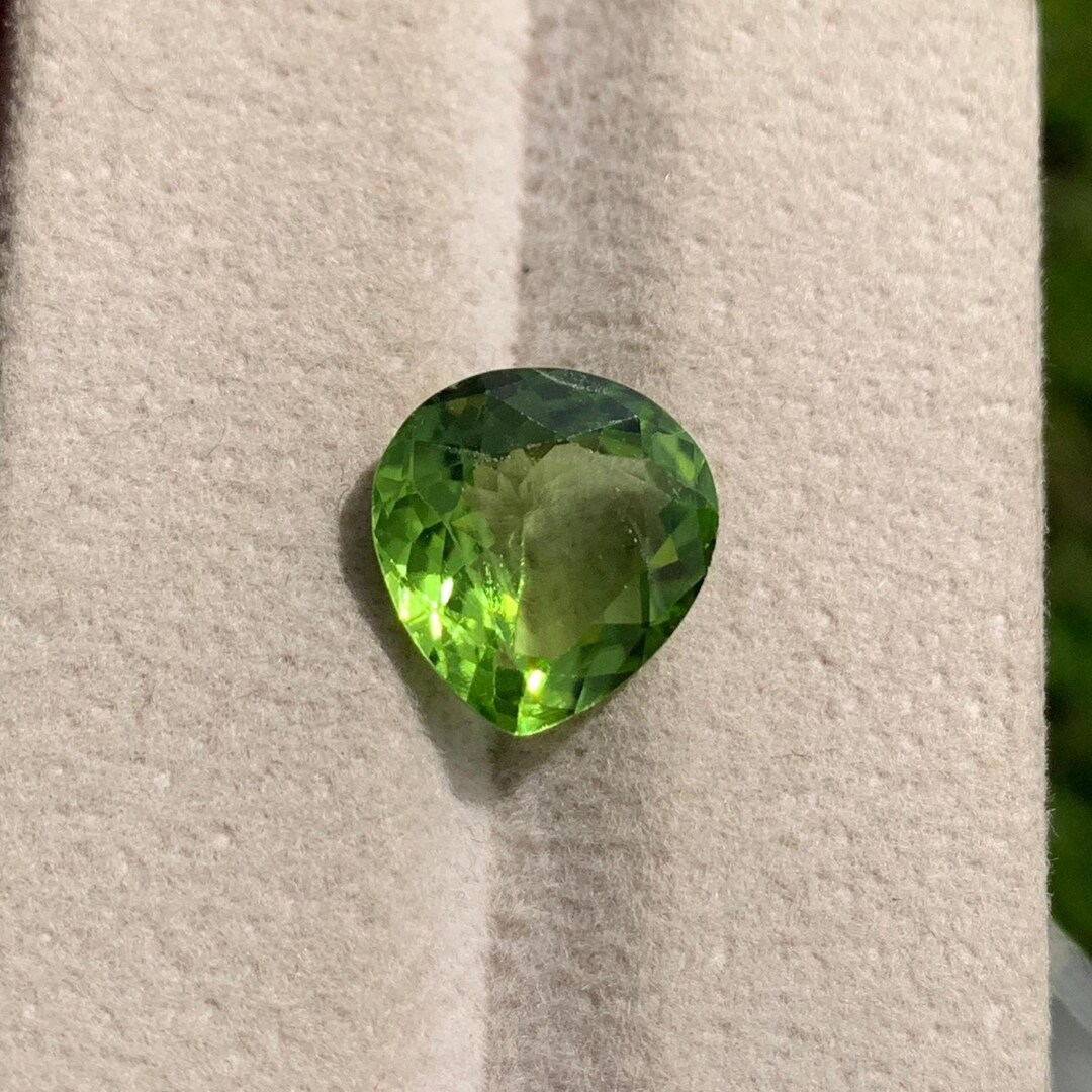 Green Peridot Gem, Faceted Peridot Gemstone From Supat Mine Pakistan ...