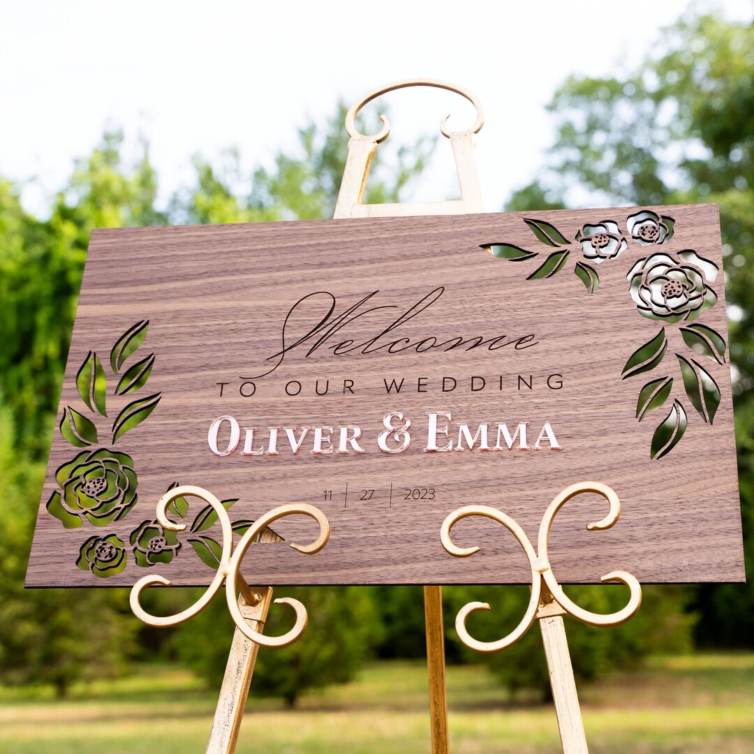 Custom Rustic Wedding Sign With Stand - Personalized Wooden Decor - Etsy