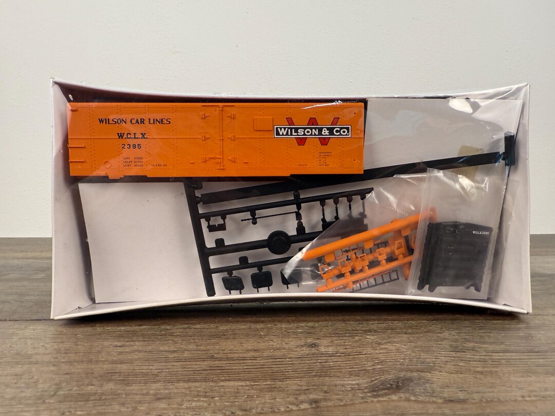 HO Scale Walthers 40' Meat Reefer – Wilson Car Lines WCLX 2395 ...