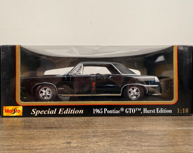 1965 Pontiac GTO Hurst Edition Diecast Model Car: 1/18 Scale Maisto ...