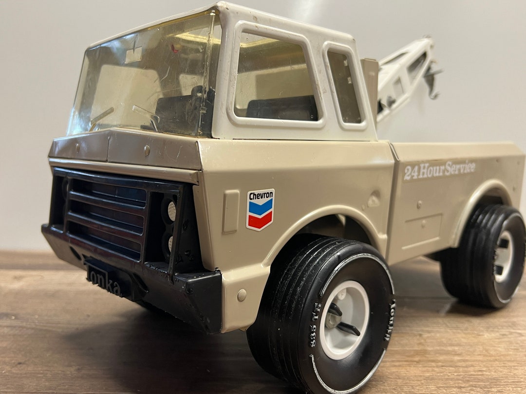 Tonka Tow Truck 1970s Chevron Wrecker 24 Hour Service Tonka Emergency ...