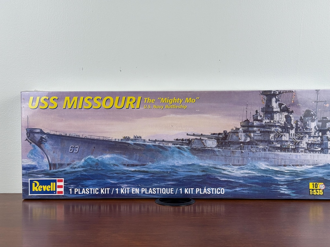 Revell USS Missouri Model Kit 1:535 Scale 85-0301 – Mighty Mo US Navy ...