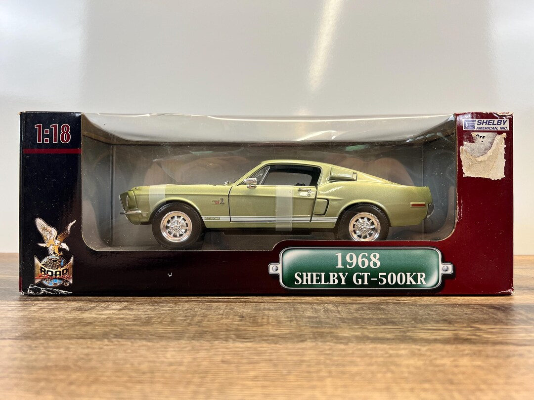 Ford Mustang 1968 Shelby G.T. 500KR 1:18 Scale Diecast Model Car Road ...