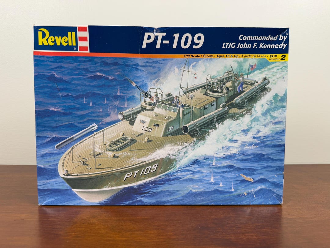 1999 Revell 1:72 PT-109 Commanded by John F. Kennedy Skill 2 Model Boat ...