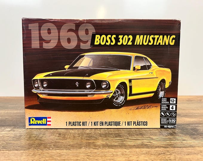 Revell 1969 Boss 302 Ford Mustang 1/25 Scale Plastic Model Car Kit 85 ...