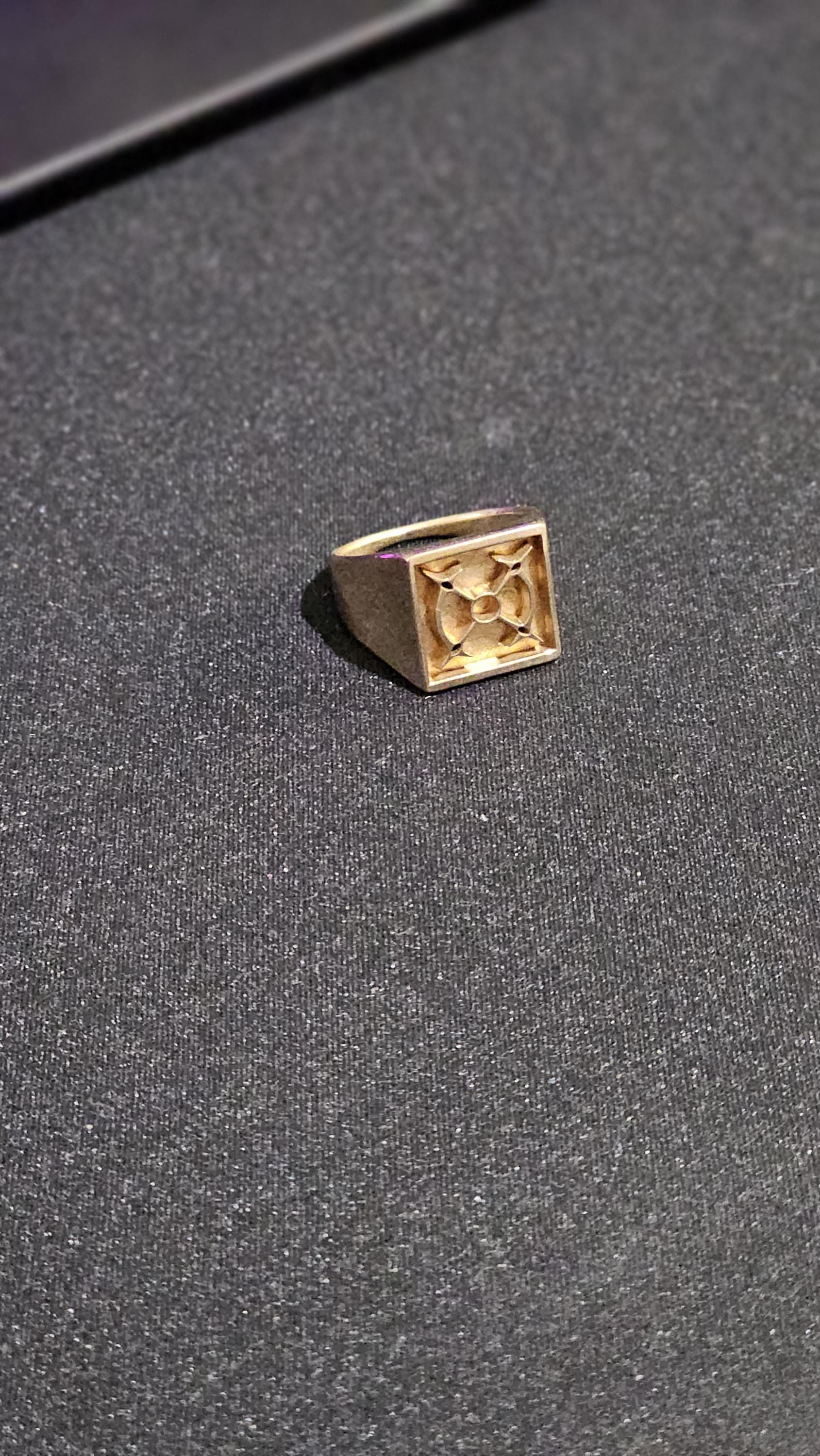 Mythical Arceus Signet Ring for Collectors and Cosplayers - Etsy