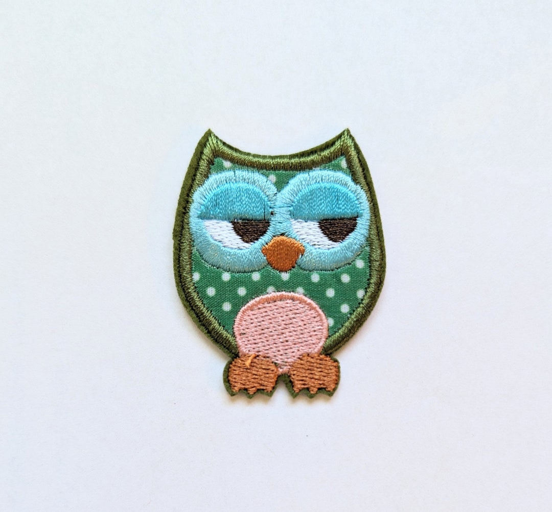 Sleepy Green Polka Dots Owl Patch: Embroidered Animal Badge - Iron-on ...