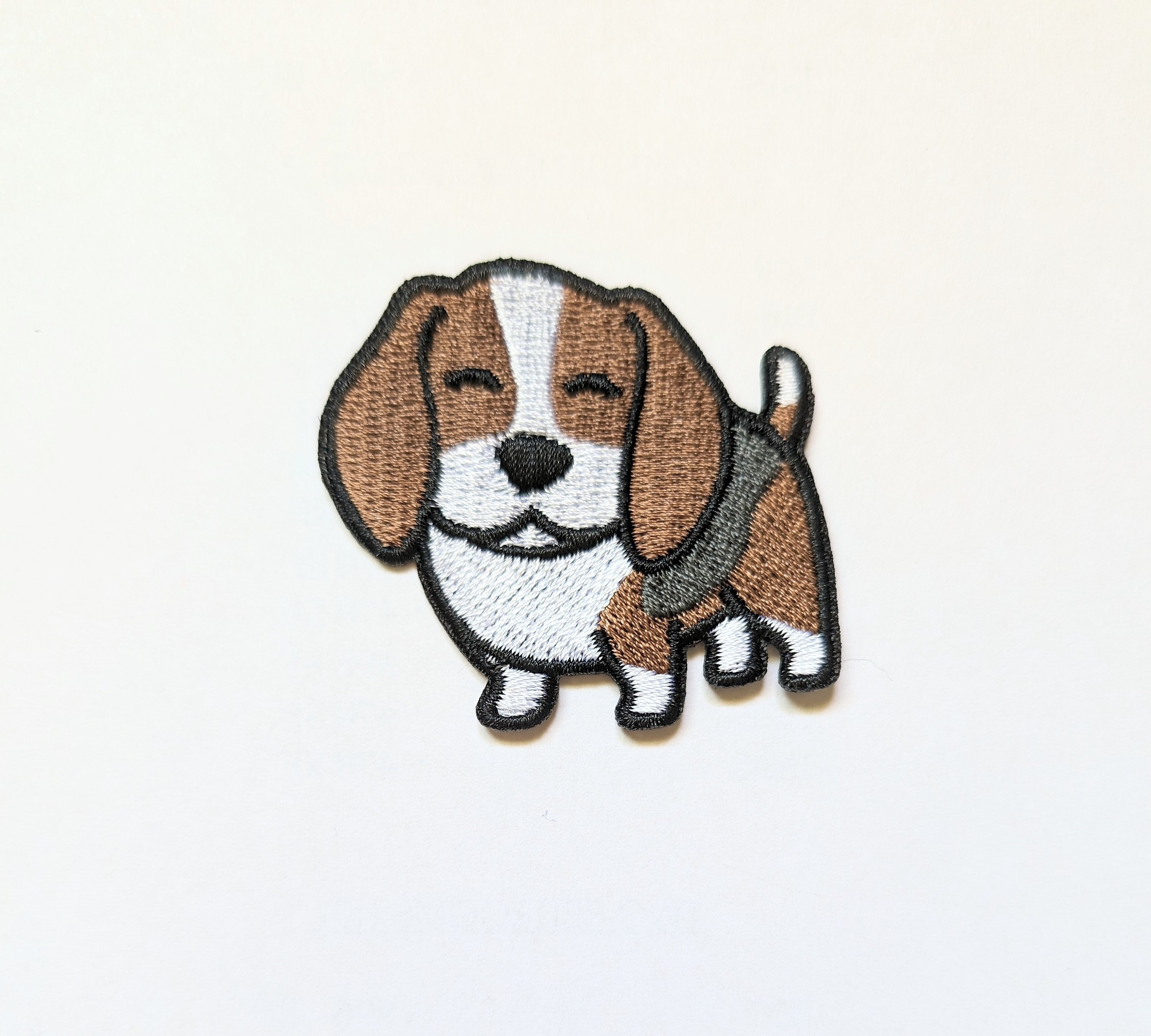 Beagle Charm Patch: Embroidered Dog Badge for Pet Lovers / Patch - Iron ...