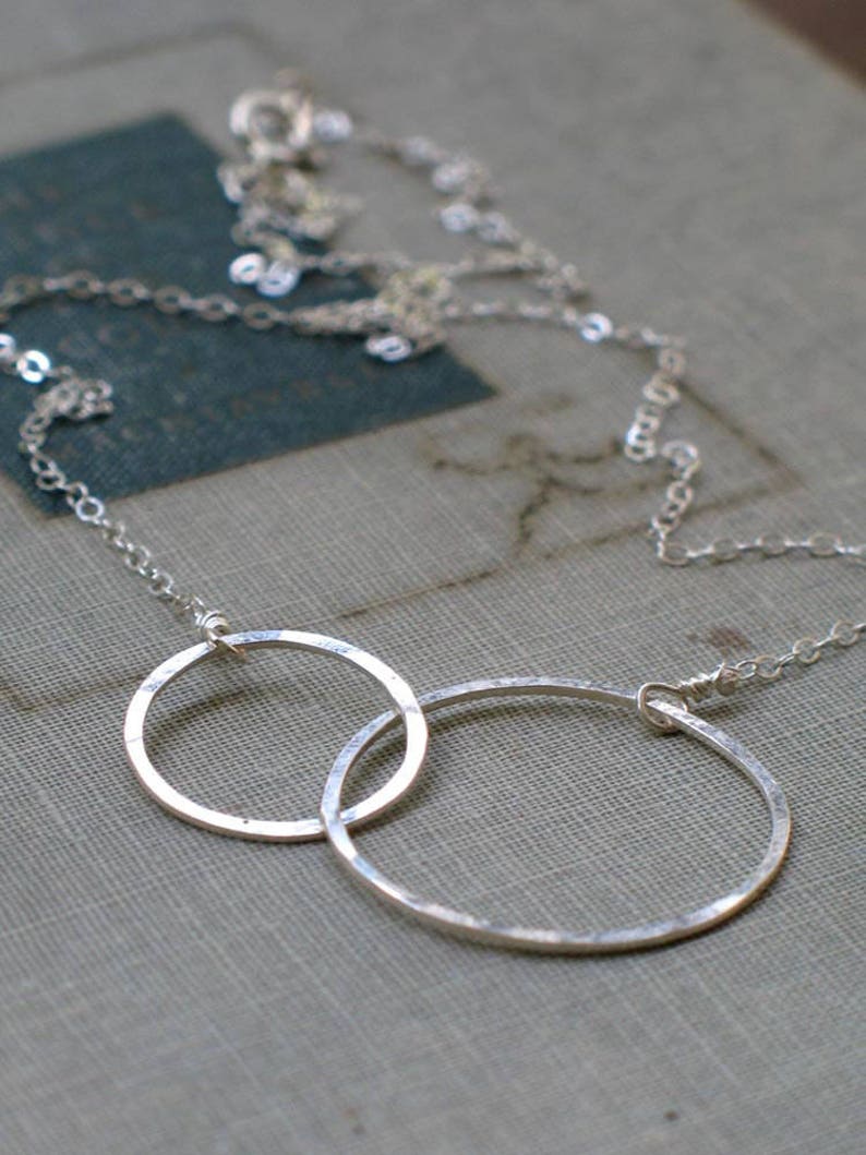 Silver Interlocking Circles Necklace Two Circle Necklace Etsy