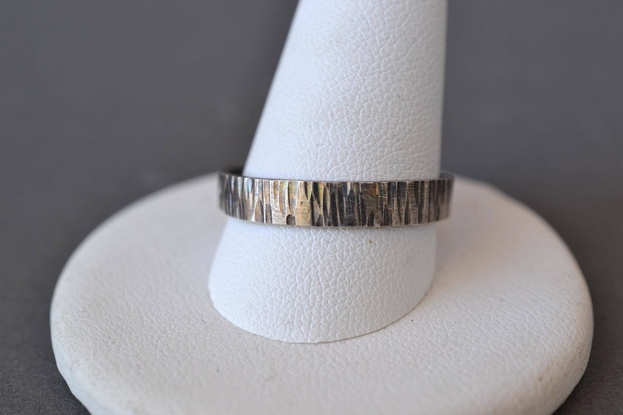 Wood Grain Ring Rustic Wedding Band Simple Textured Ring - Etsy