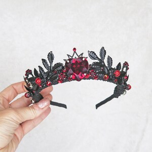 Black Flaming Heart Crown by Loschy Designs - Etsy