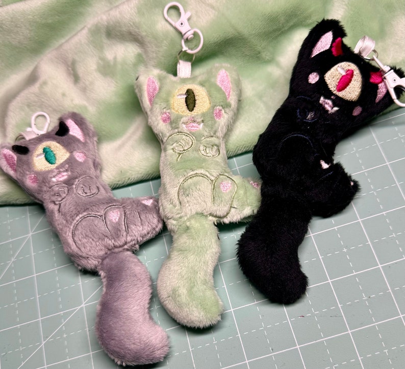 Alien Kitty Plush Keychain Cyclops Kawaii Weirdcore - Customizable - Etsy