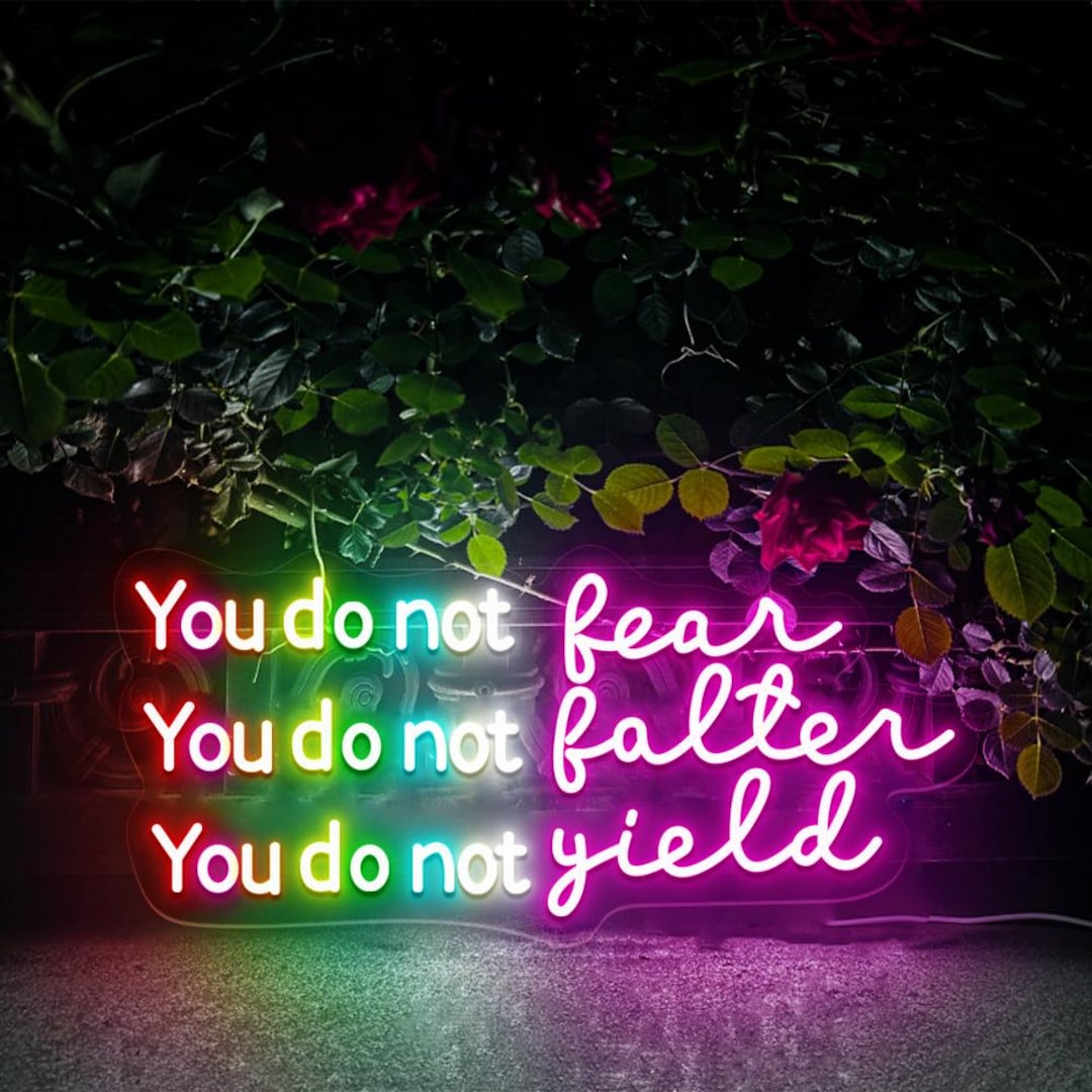 You Do Not Yield Neon Sign, Bookish Neon, Throne of Glass, Kingdom of ...
