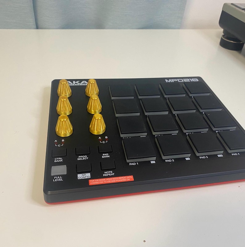 Custom 3d-printed Knobs (set of 5) for 6mm Pots – Fits Akai MPC, Roland ...