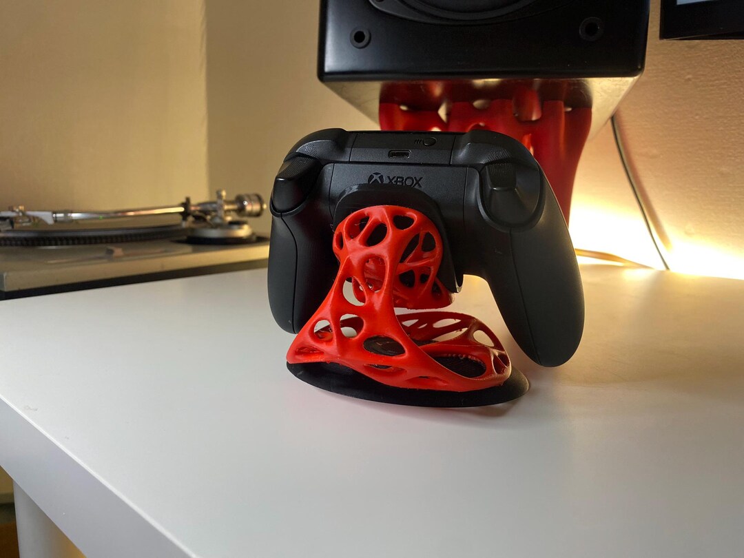 3D Printed Controller Stand - Geometric Design Holder for Xbox, PS5 ...