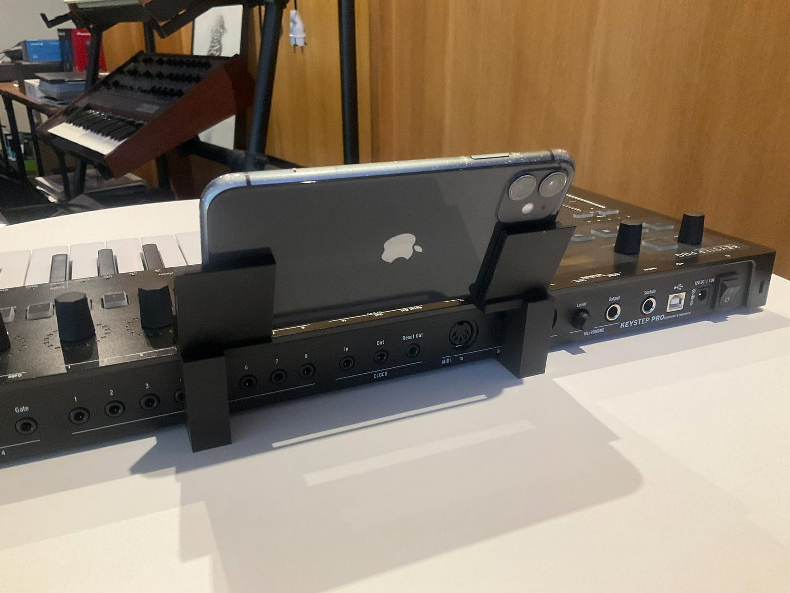 Clip Stand Holder for Arturia Keystep Pro Attach Your iPad Tablet ...