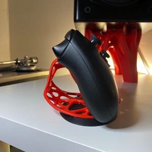 3D Printed Controller Stand - Geometric Design Holder for Xbox, PS5 ...