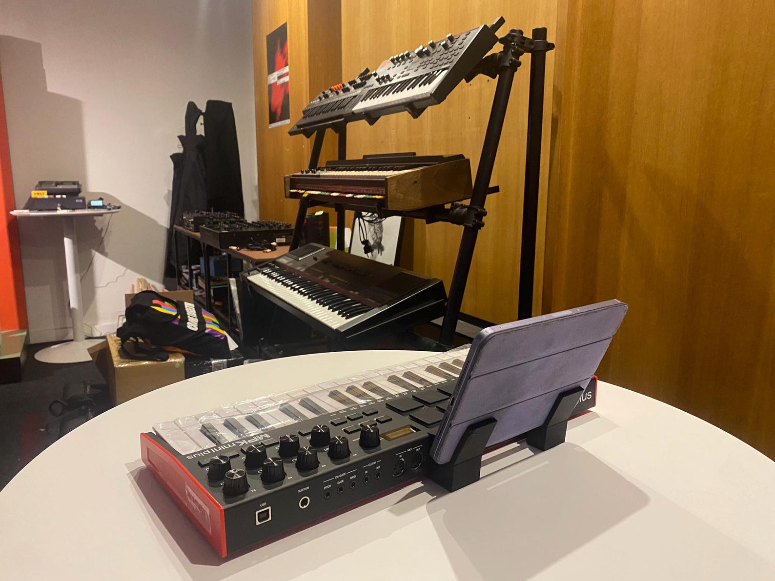 Clip Stand Holder for Akai MPK Mini Plus Attach Your iPad Tablet ...
