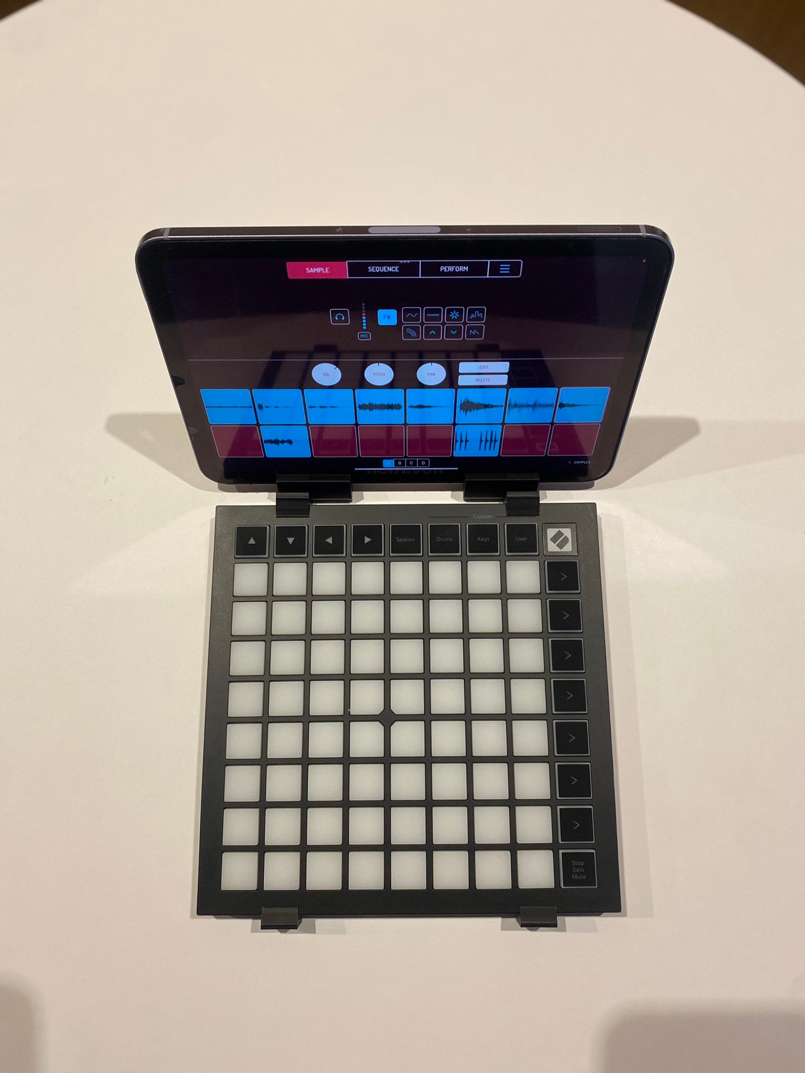 Clip Stand Holder for Launchpad Mini MK3 Attach Your iPad Tablet ...