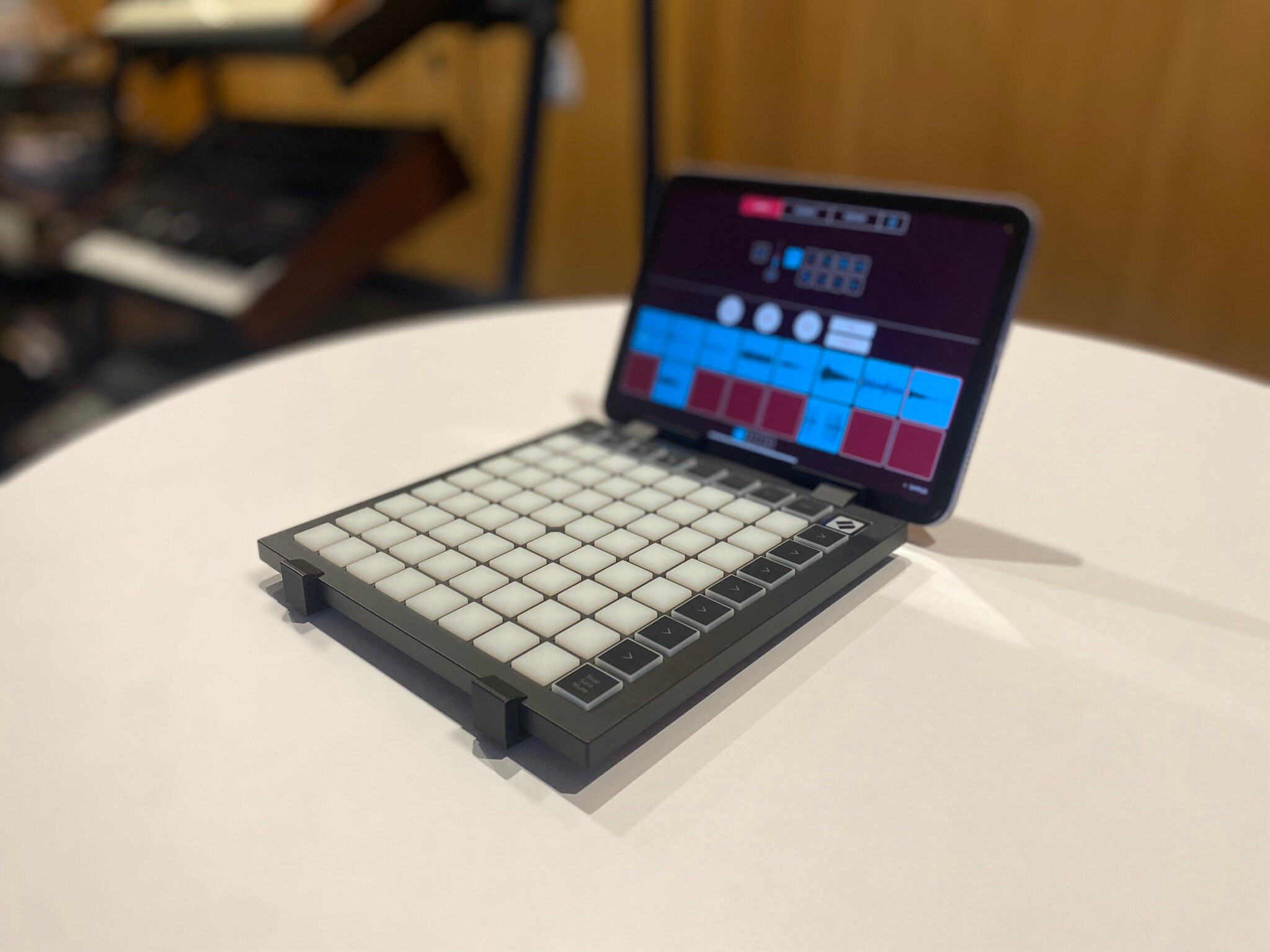 Clip Stand Holder for Launchpad Mini MK3 Attach Your iPad Tablet ...