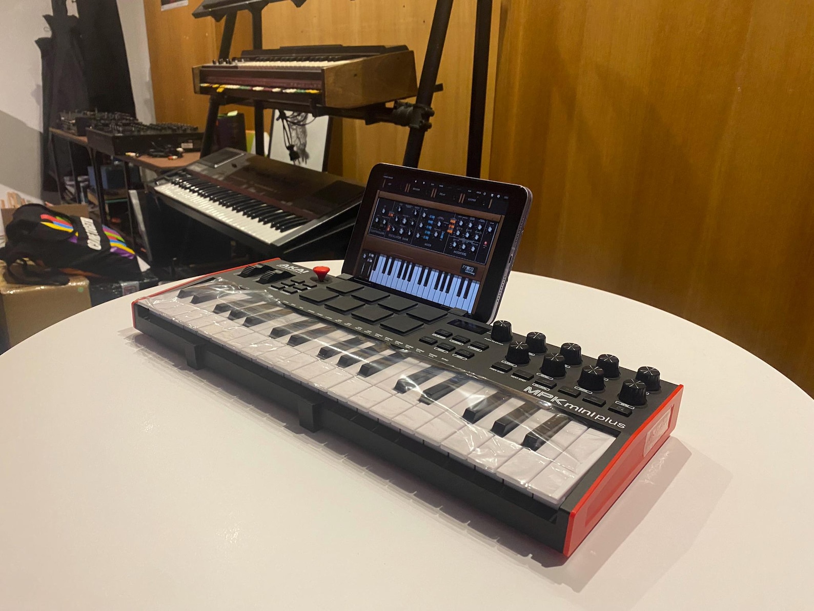 Clip Stand Holder for Akai MPK Mini Plus Attach Your iPad Tablet ...