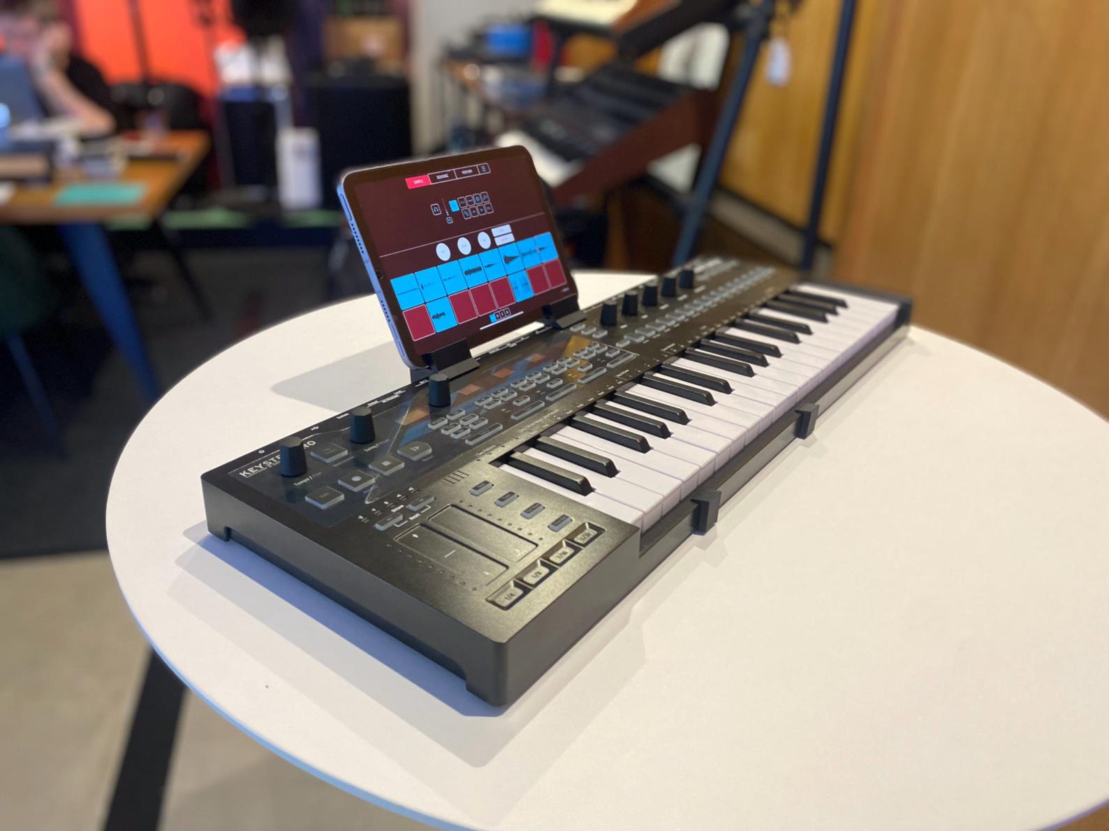 Clip Stand Holder for Arturia Keystep Pro Attach Your iPad Tablet ...