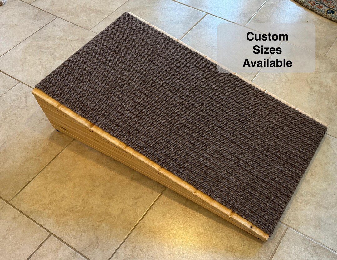 Outdoor Pet Ramp for Dogs or Cats. Great Gentle Angle for Ease of Use ...