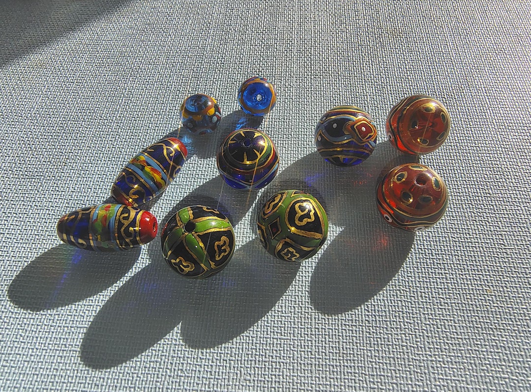 Glass Gypsy Bead Assorted Sizes and Colors Gold Swirl Round Bead Oval ...