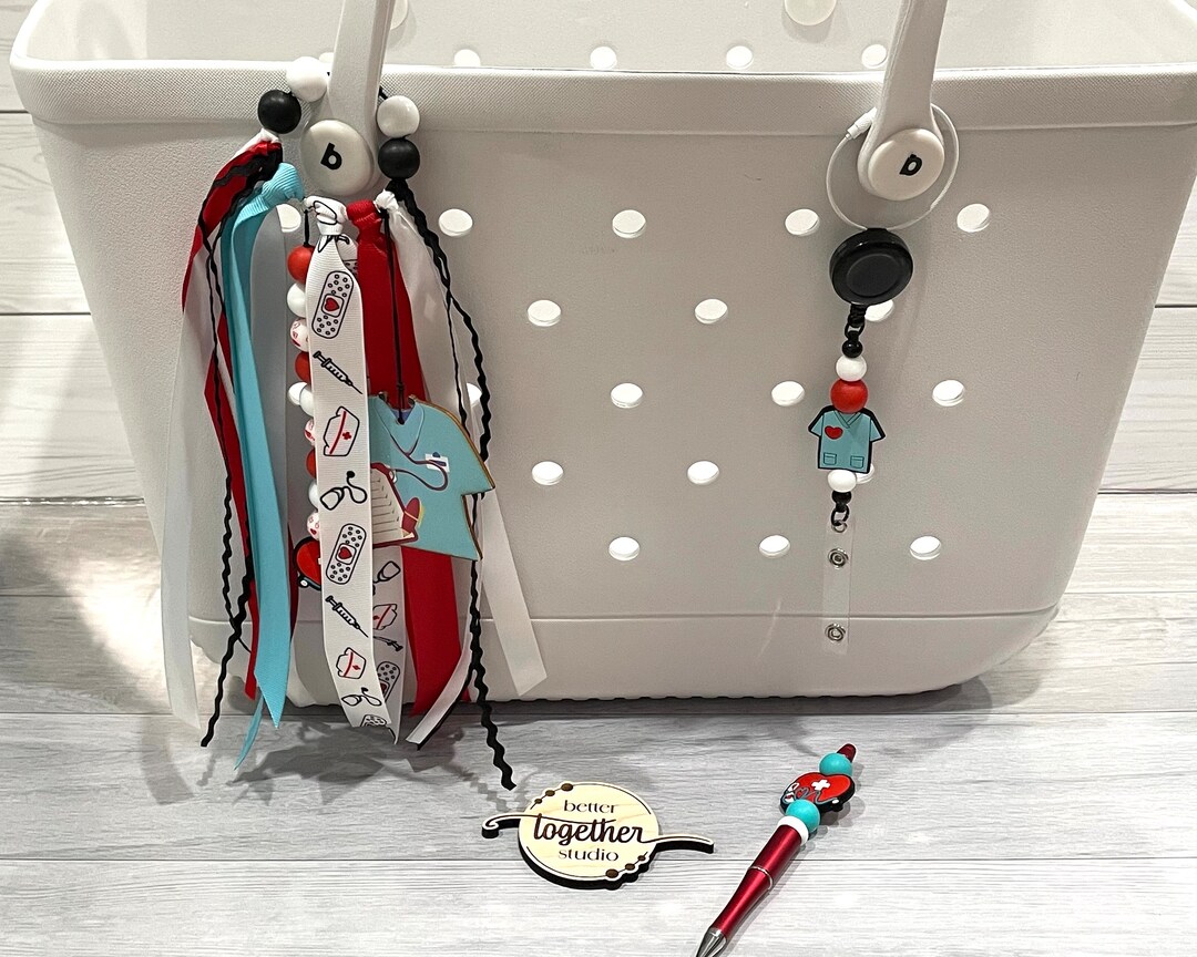 Medical Scrub Life Bag Charm, Badge Reel, Beaded Pen, Nurse Gift Idea ...
