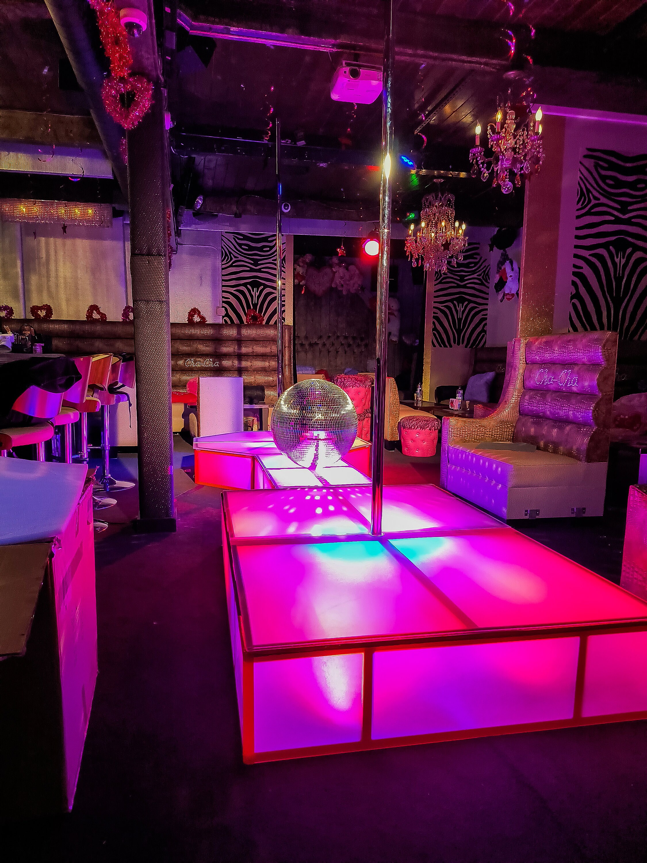Custom Glow Furniture Lightup LED Acrylic Stage and SPINNING Ceiling ...