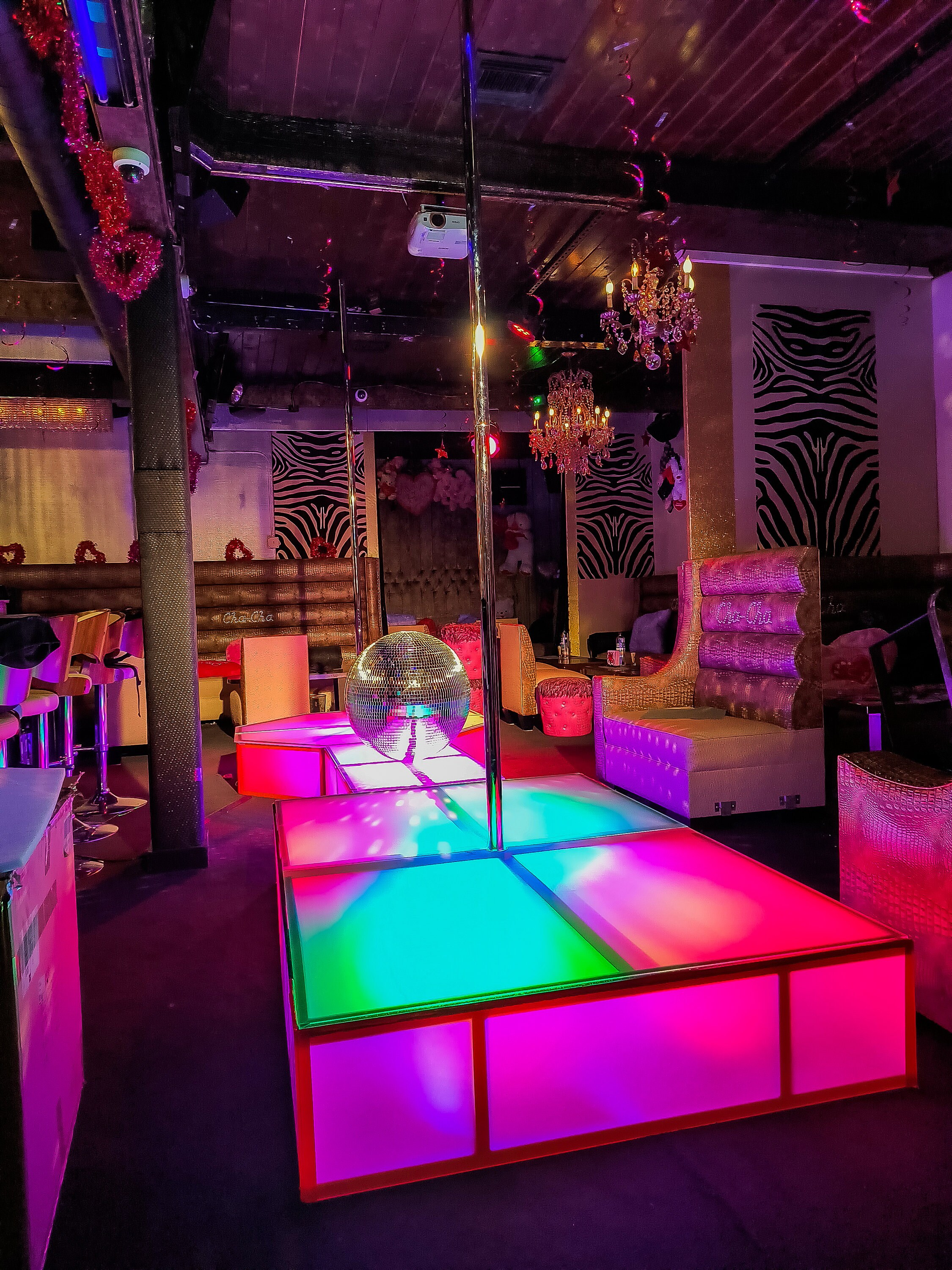 Custom Glow Furniture Lightup LED Acrylic Stage and SPINNING Ceiling ...