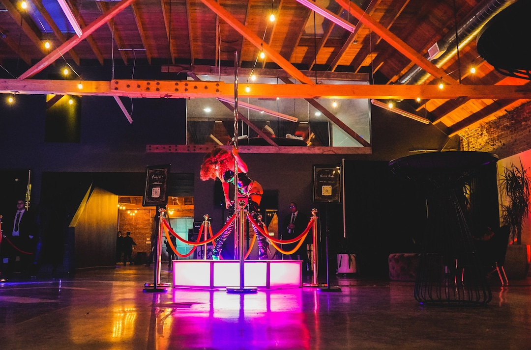 45mm Spinner Pro Pole & Portable Octagon Industrial Acrylic Glow Light ...