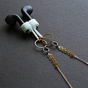 Anti-slip Wireless Ear Pods Holder Strap Necklace, Original Earbud ...