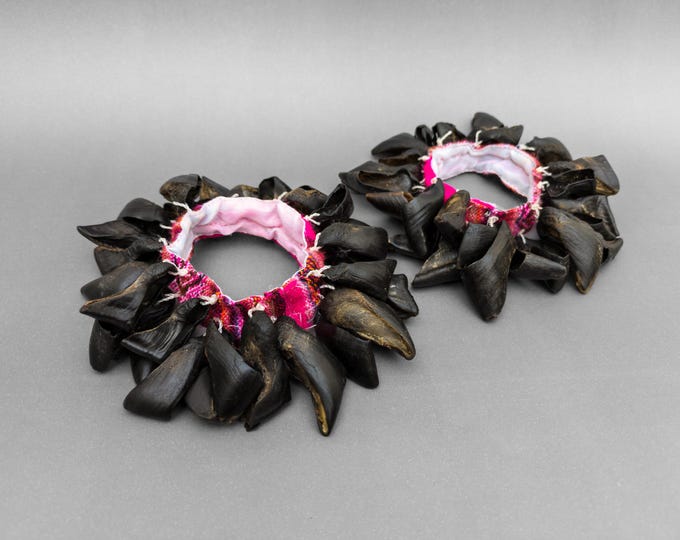 BLACK SHEEP HOOVES Lamb or Goat Gloves Nubby Fleece in Adult and Child ...