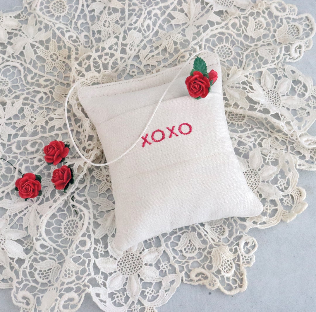 Embroidered Pocket Lavender Sachet, Vintage White French Linen ...