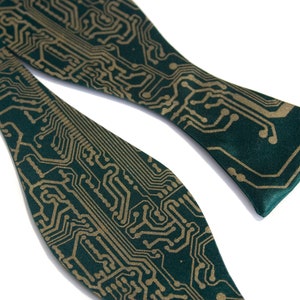 Circuit Board Bow Tie. Circuit Board Print Men's Bow Tie. Computer ...