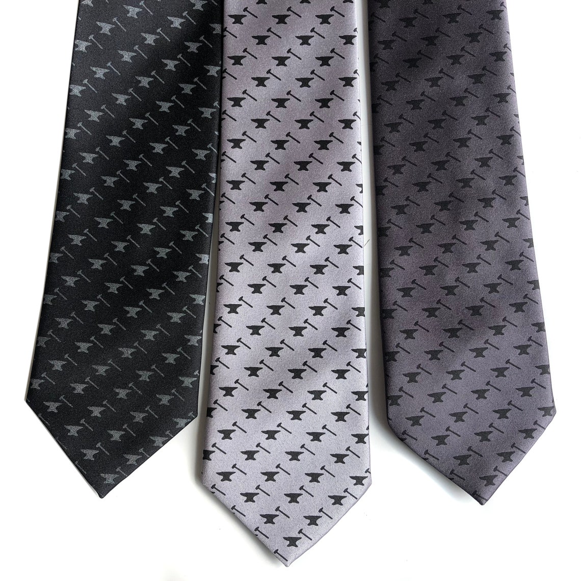 Blacksmith Anvil, Men's Necktie. Anvil, Hammer Tie. Gifts for Men ...