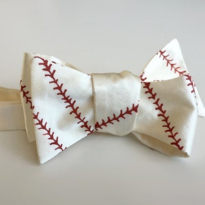 Baseball Bow Tie. Baseball Stitching Print Men's Bowtie. Sports Fan ...