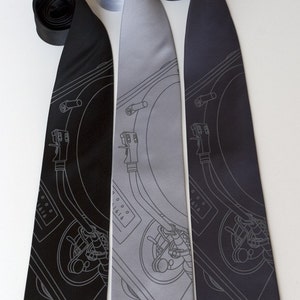 Turntable Tie. Record Player Silk Necktie - DJ Tie - Turntable Tonearm ...