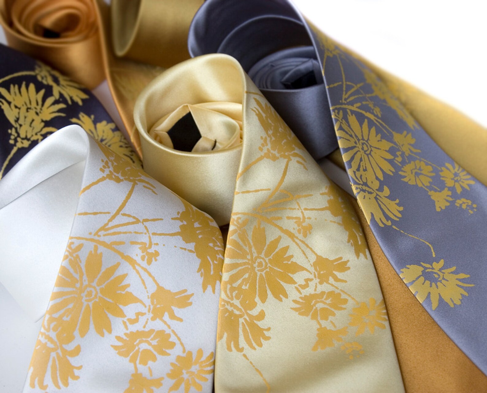 Daisy Print Necktie. Floral Necktie, Floral Print Tie, Flower Tie for ...