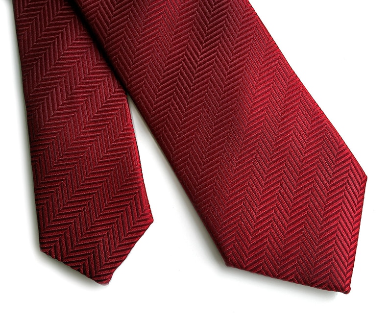 Garnet Red Tie. Woven Herringbone Silk Tie. Jewel Tone Ruby - Etsy