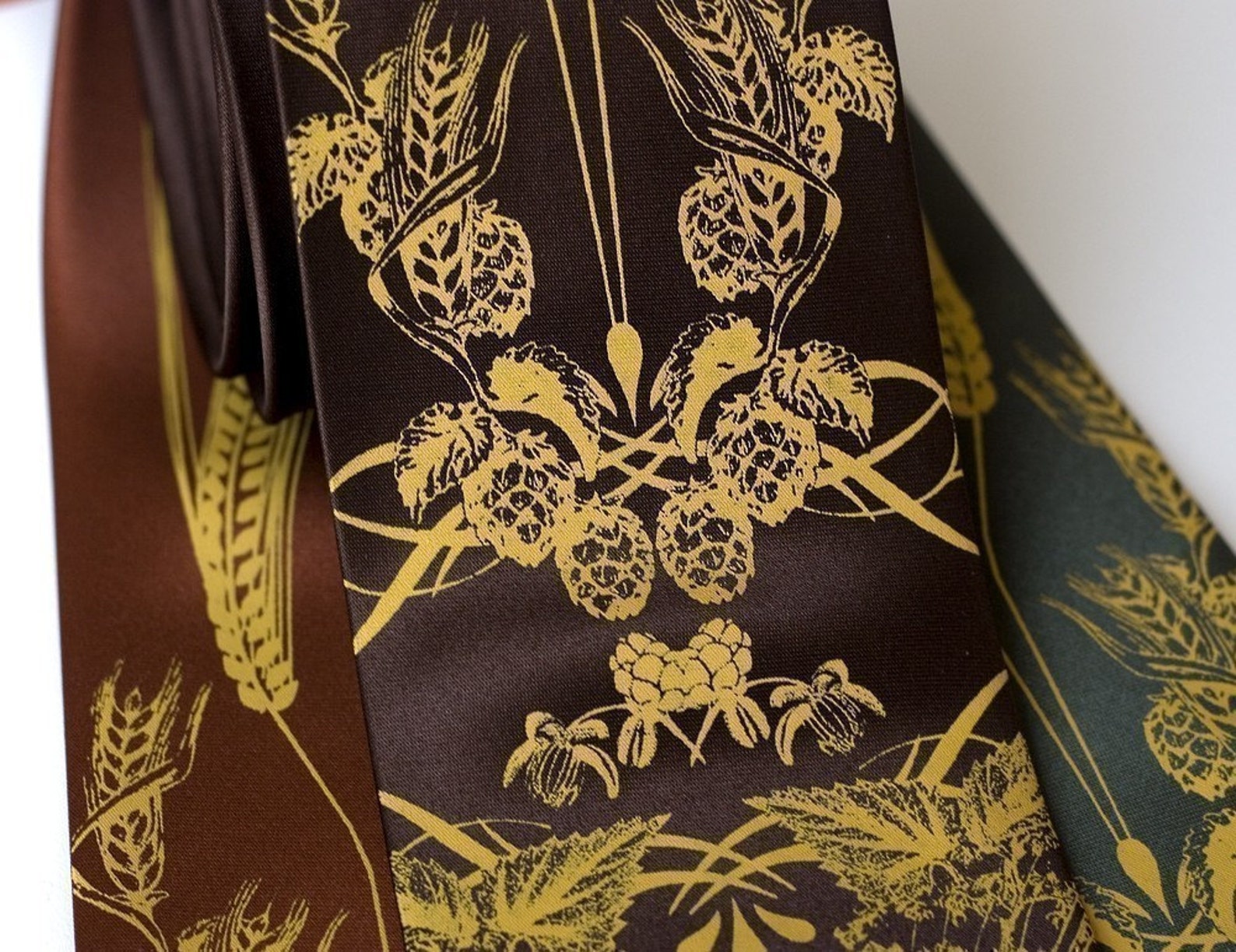 Beer Tie. Hops, Barley & Wheat Necktie. Bartender Gift, Bar Owner, Home ...