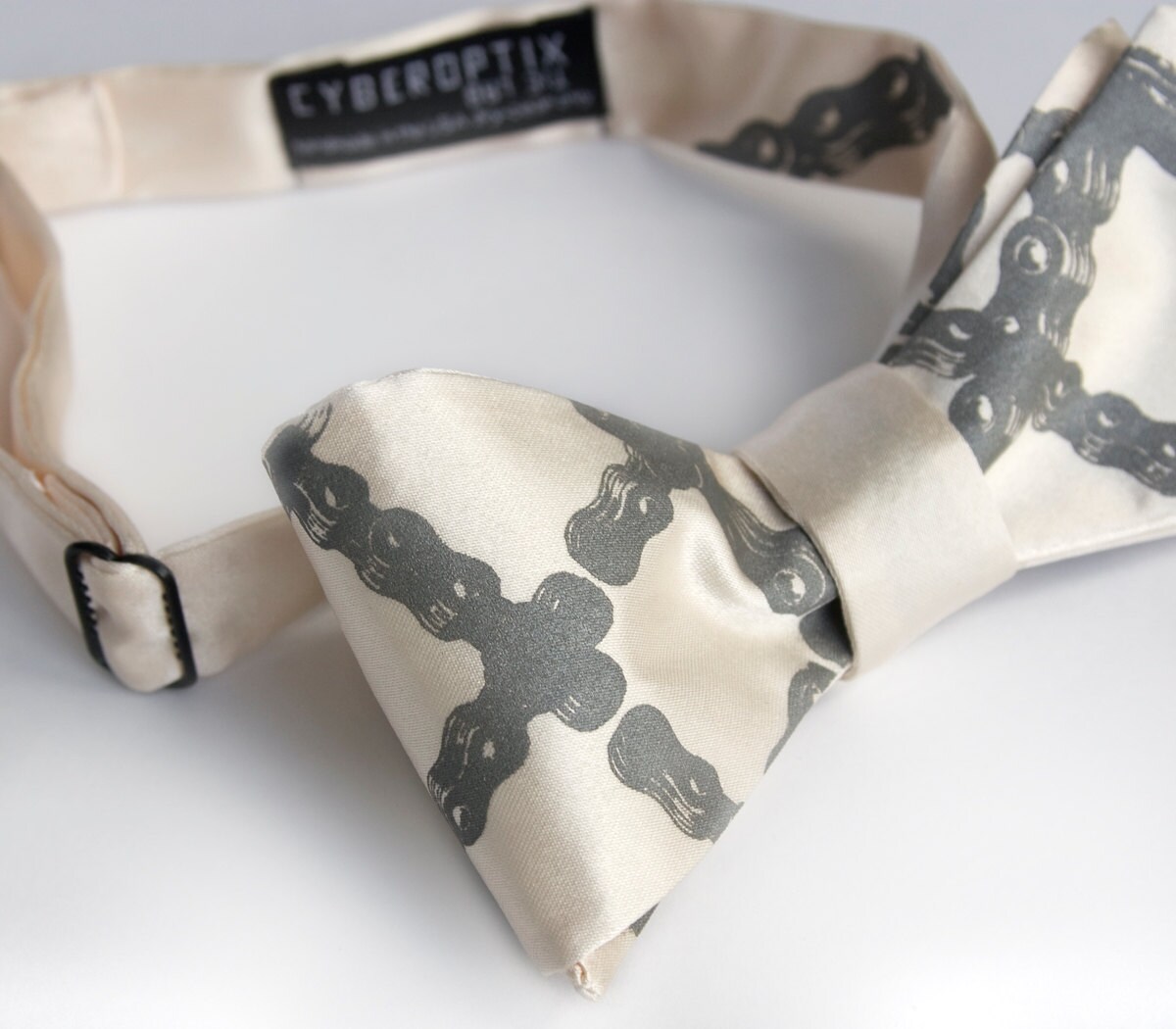 Bike Chain bow tie. Men's Plaid bow tie. Argyle diamond | Etsy