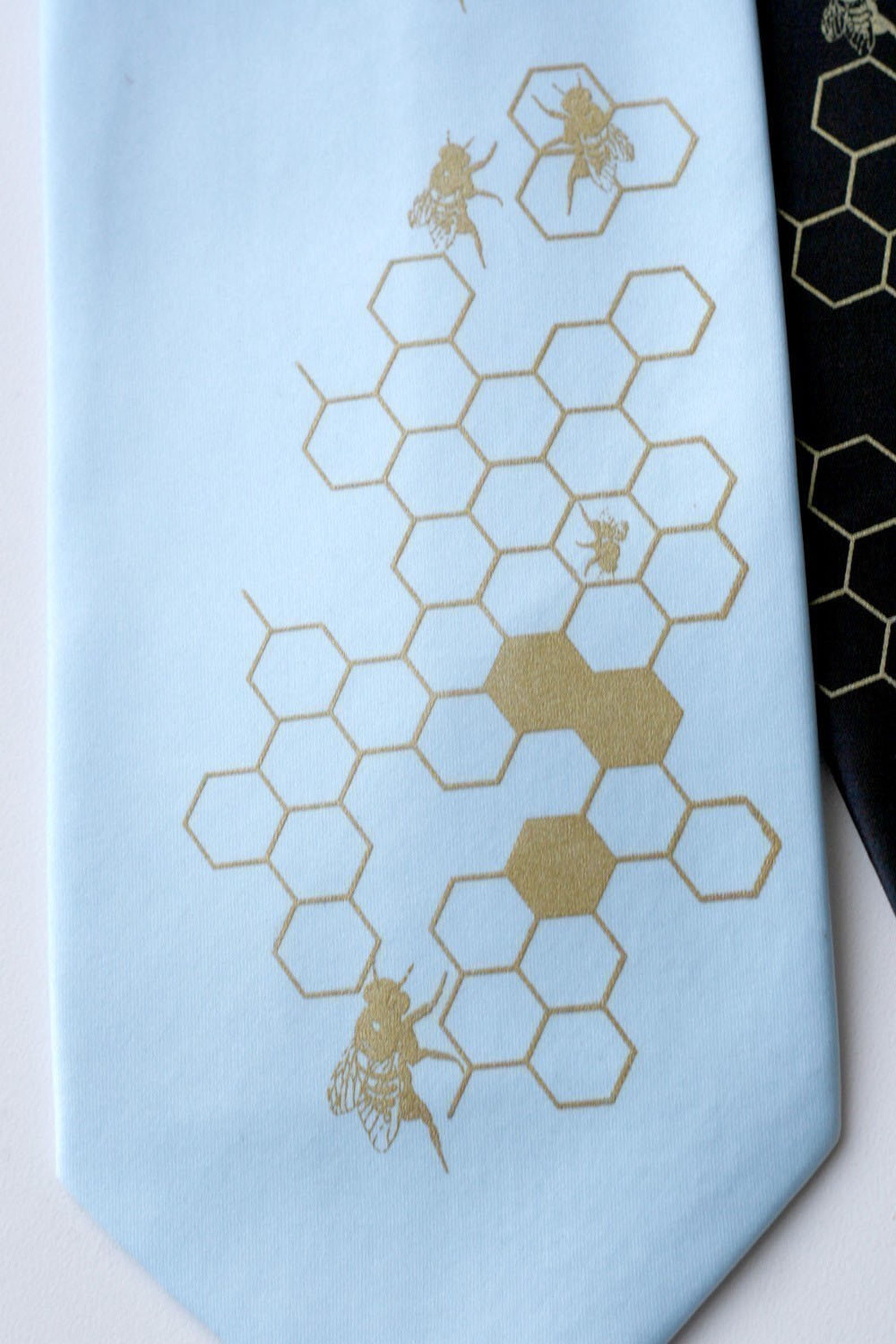 Bee Tie. Honey Bee Necktie, Beehive Tie. Honeycomb, Bee Hive Mens Tie ...