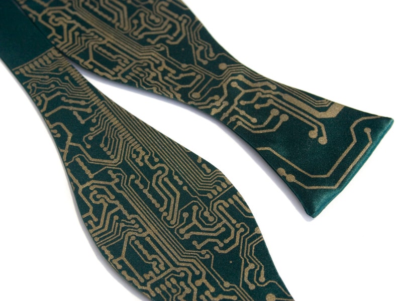 Circuit Board bow tie self tie bow tie. Computer science | Etsy